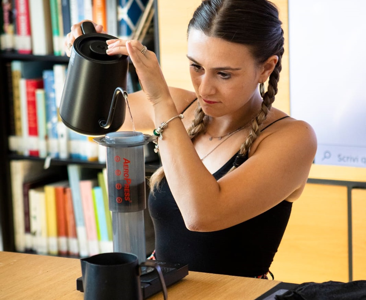 Maria Siletti campionessa italiana di AeroPress 2022 - Newsfood ...